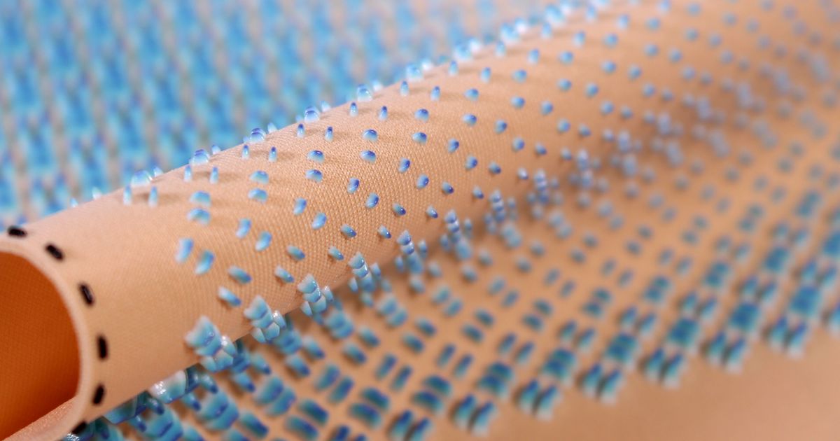 3D Printing on Fabric for Designers | Stratasys 3DFashion Technology